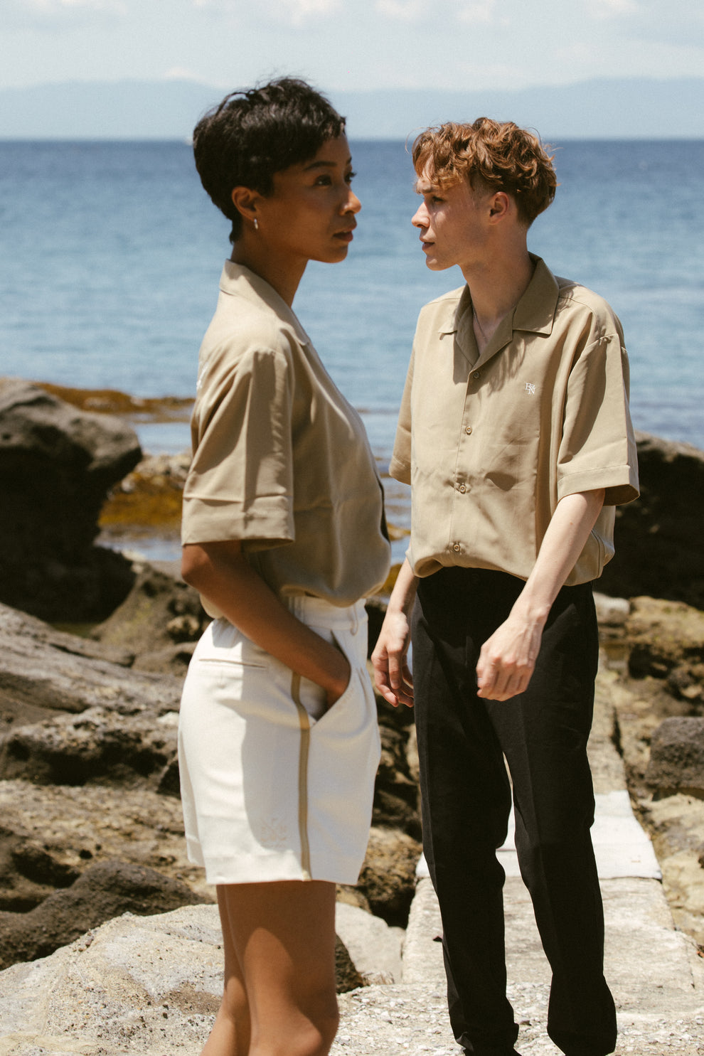 【エマノア ゴルフ】エンブロイダリー オープンカラーシャツ – EMAH&NOAH